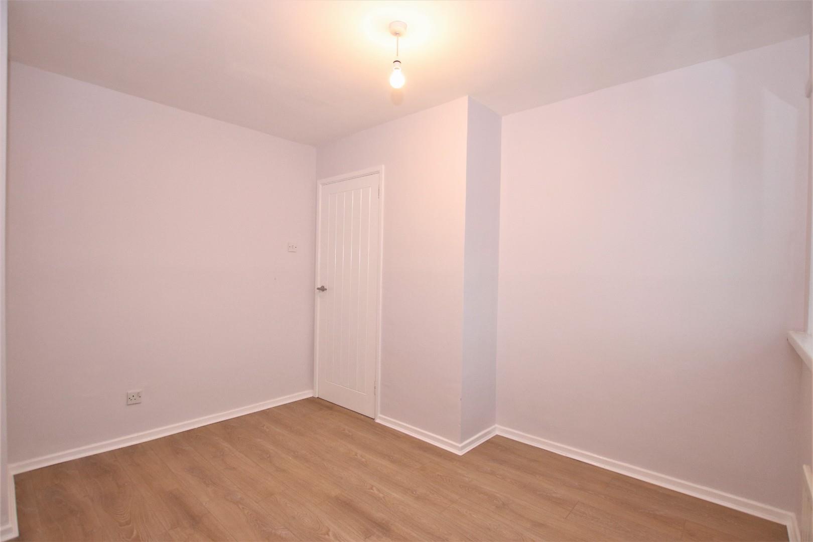 5 Eastbank, Strathfoyle, Derry/Londonderry BT47 6UW - SSTC - Homepage ...